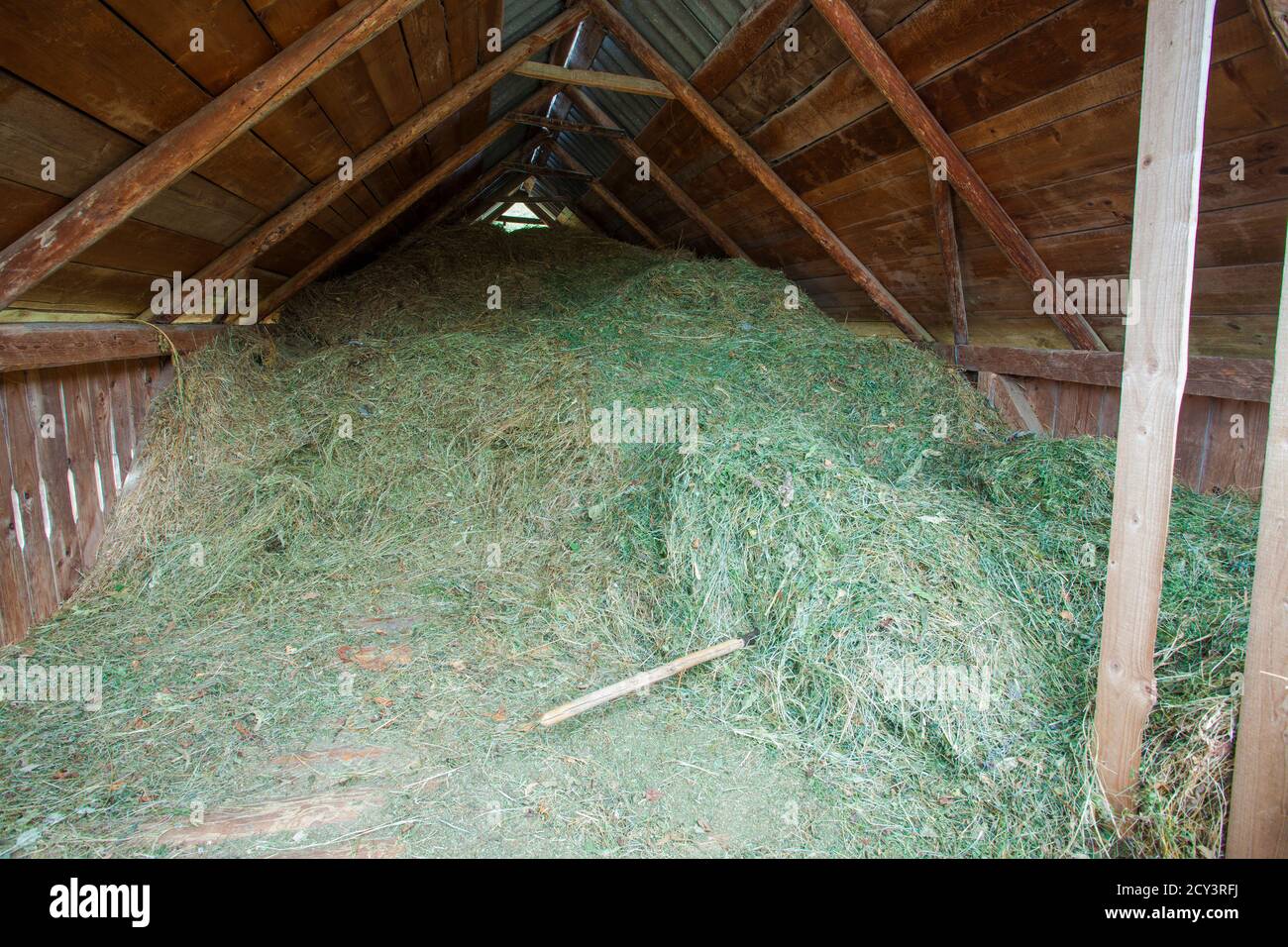 Empty hay barn hi-res stock photography and images - Alamy