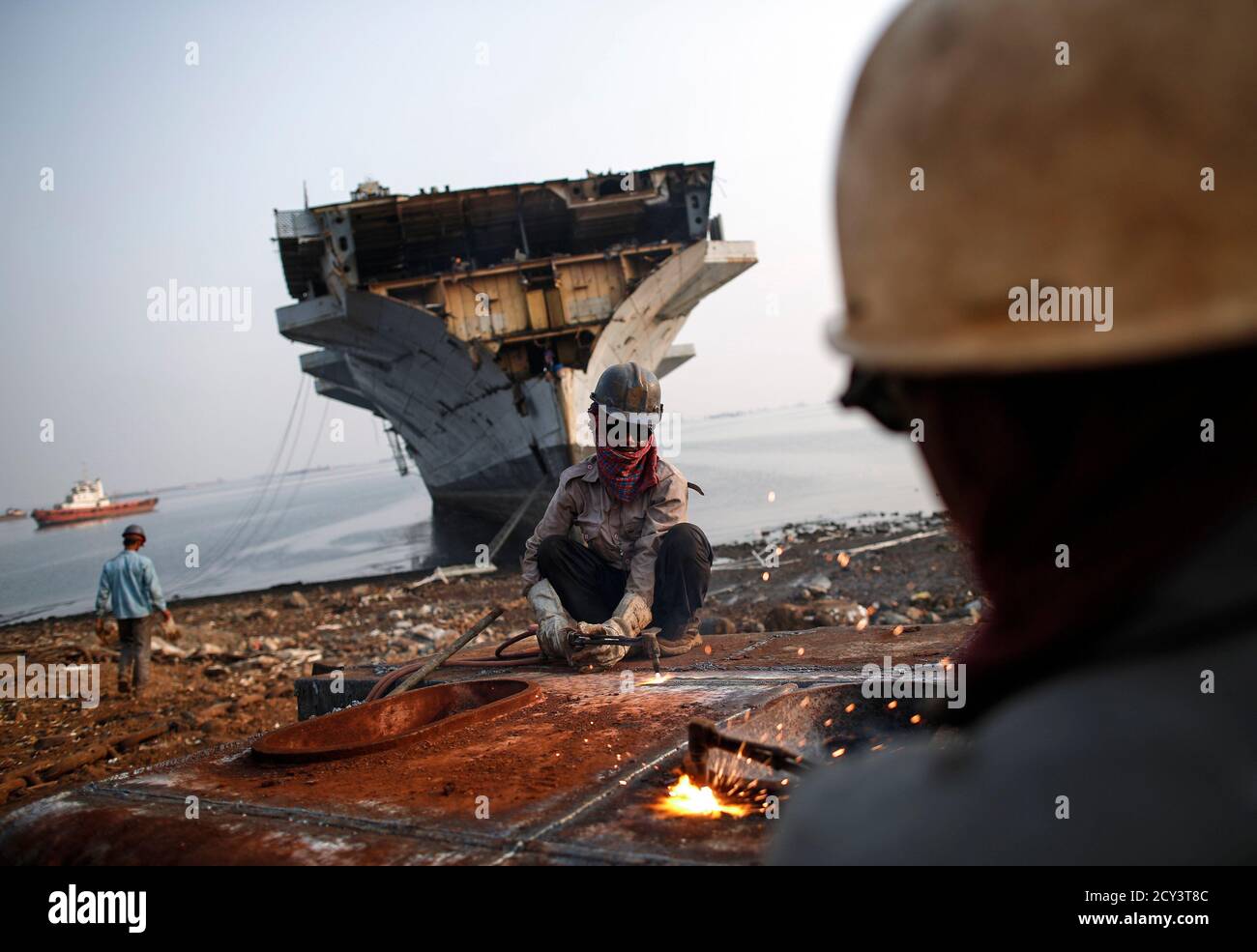 Ins vikrant indian navy hi-res stock photography and images - Alamy