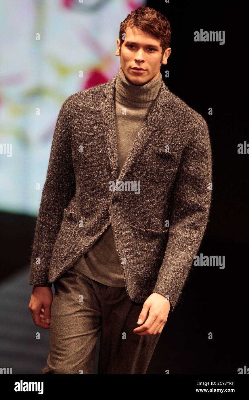 Adolfo designer hi-res stock photography and images - Alamy