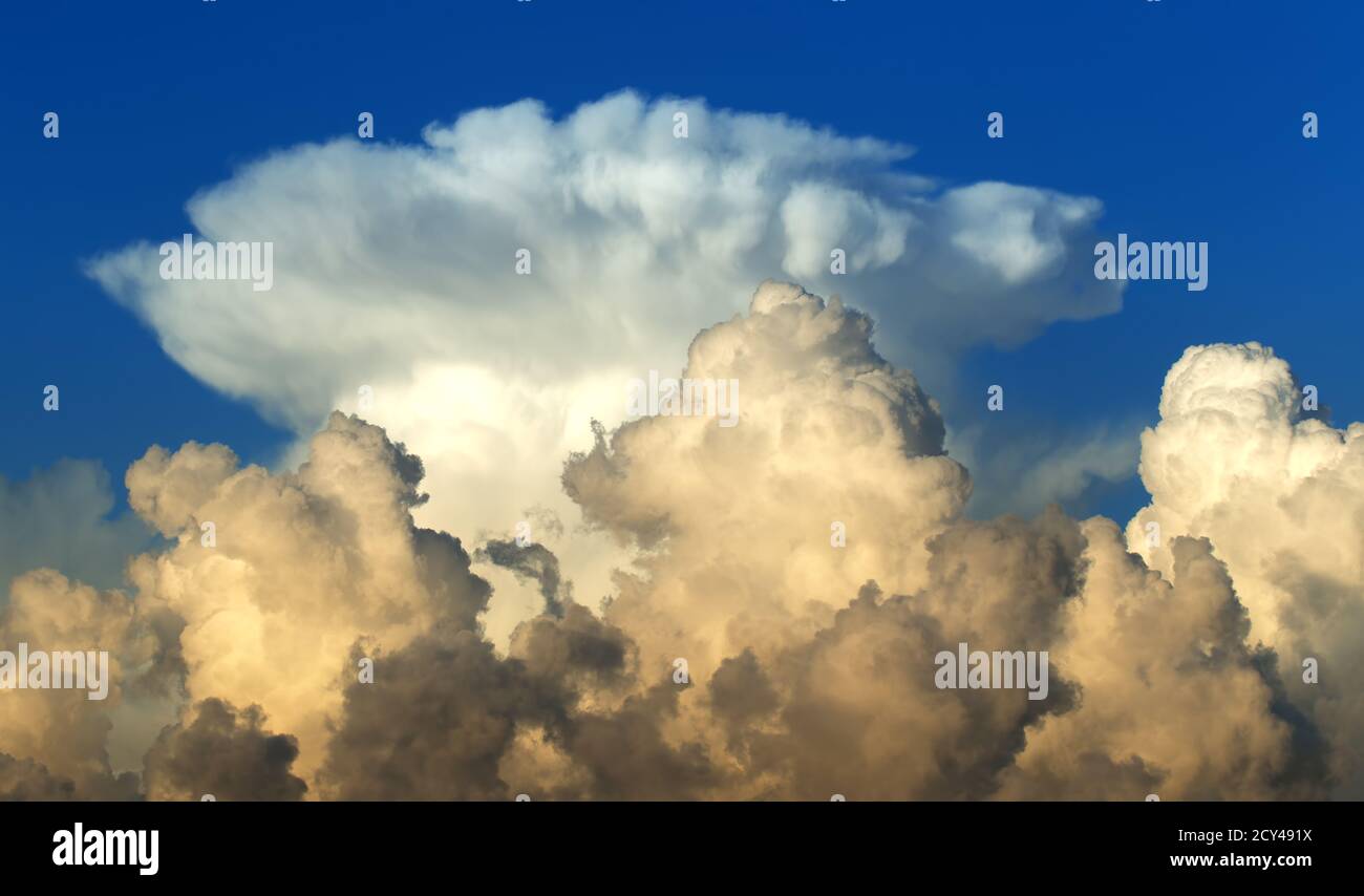 Big cumulonimbus cloud in hi-res stock photography and images - Alamy