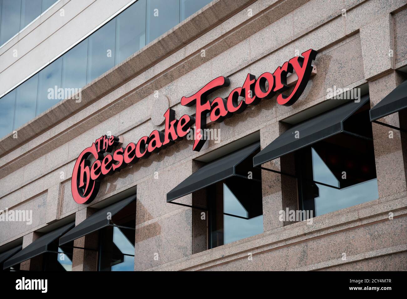 Cheesecake factory logo hi-res stock photography and images - Alamy
