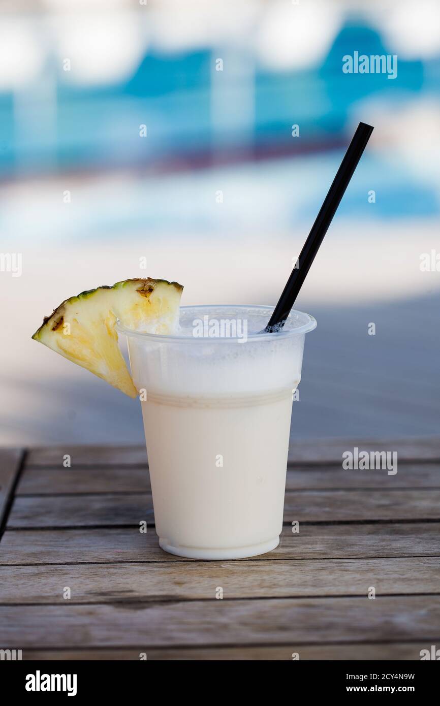 Pool party party pina colada hi-res stock photography and images - Alamy