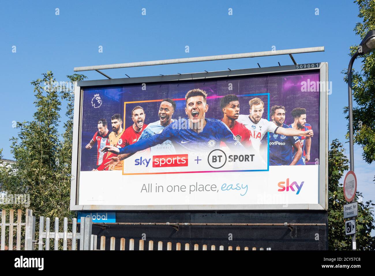 Sky sports advertising hi-res stock photography and images - Alamy