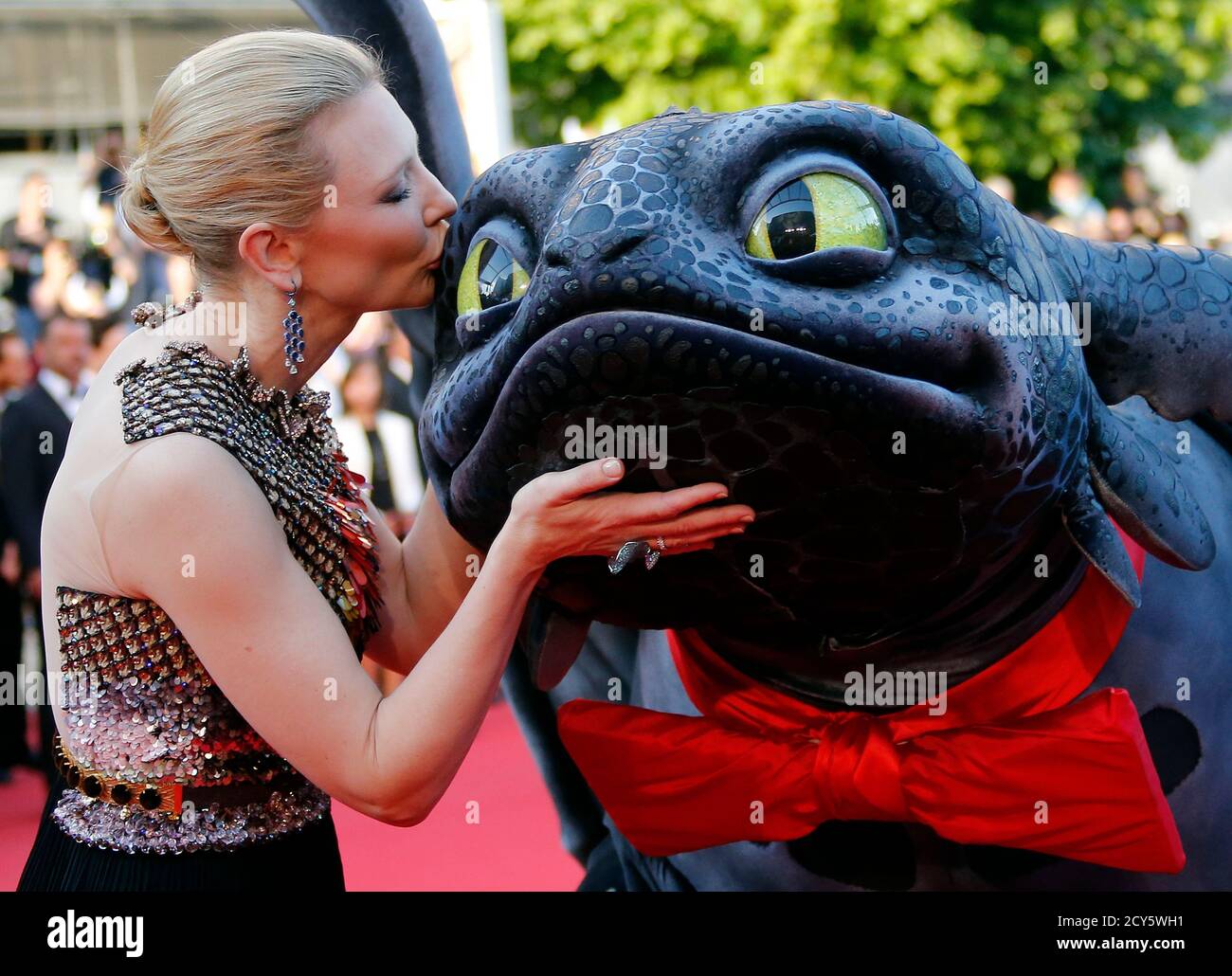 Toothless the dragon hi-res stock photography and images - Alamy