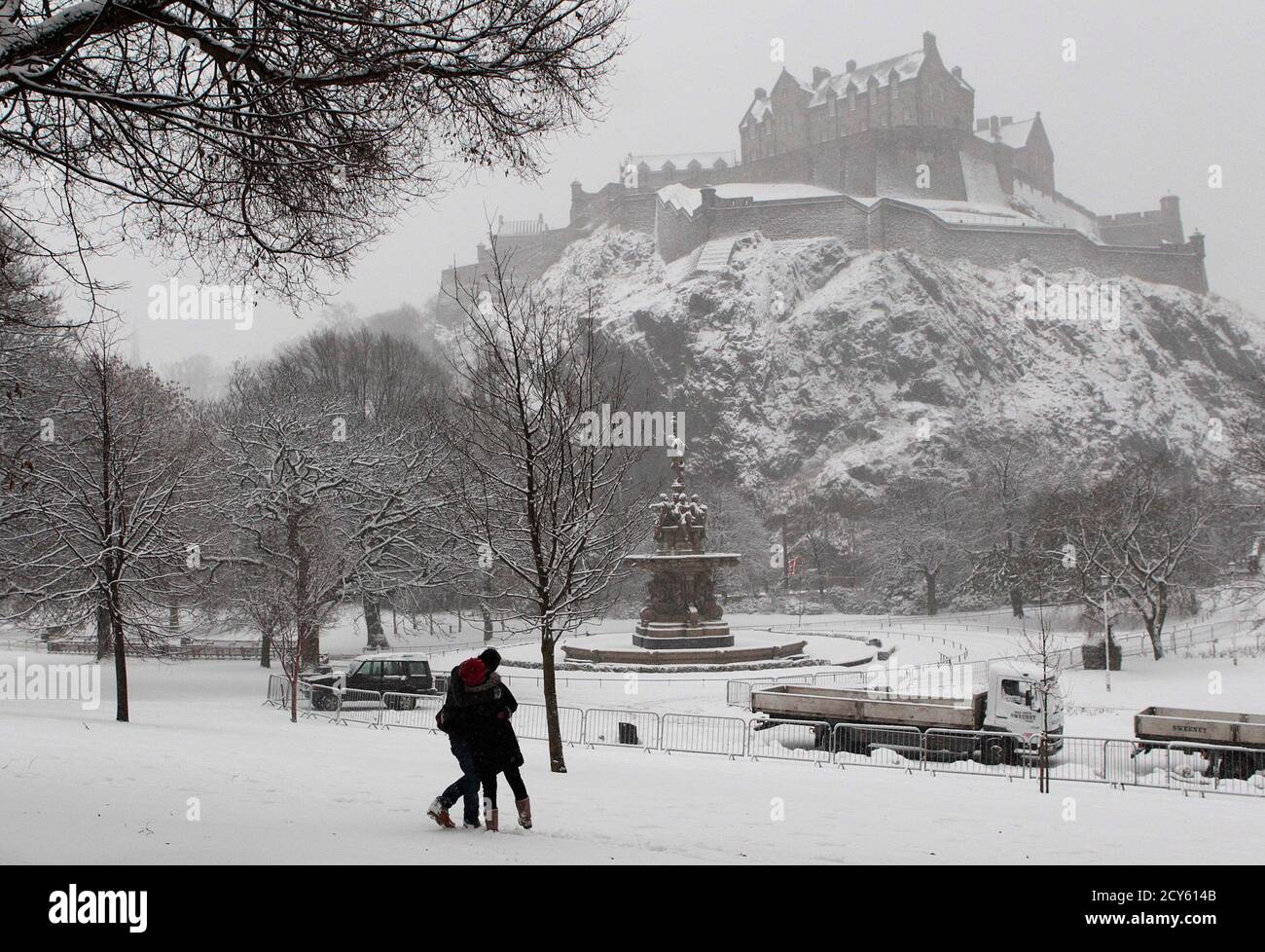 Edinburgh Christmas Markets High Resolution Stock Photography and ...