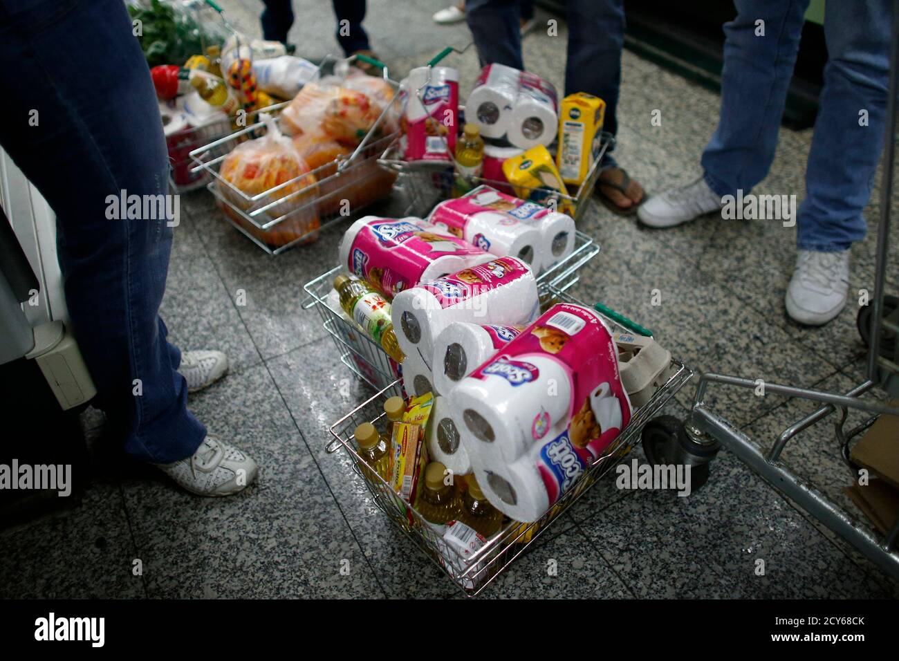 Toilet queues hi-res stock photography and images - Alamy