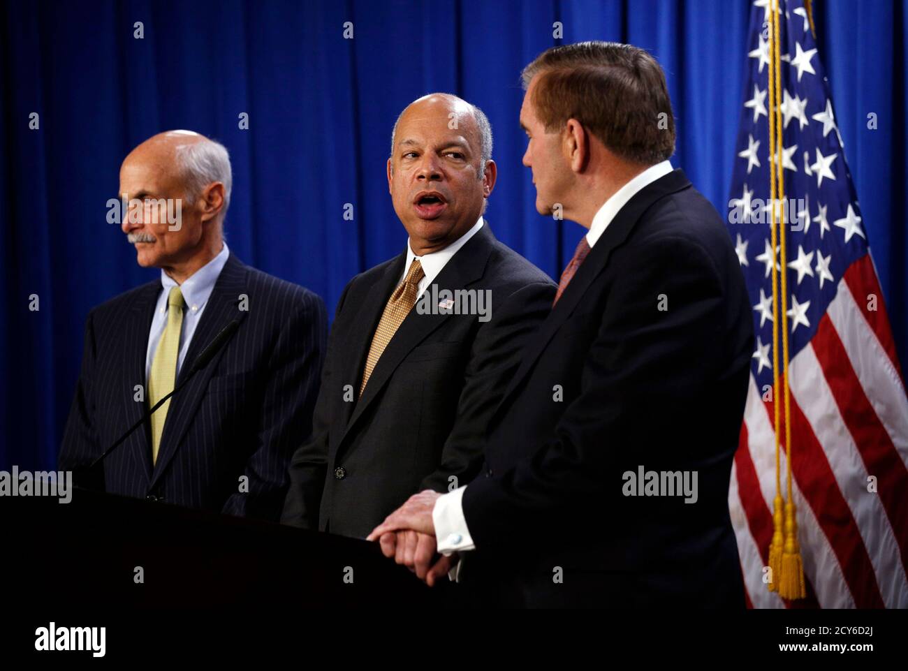 Dhs funding hi-res stock photography and images - Alamy