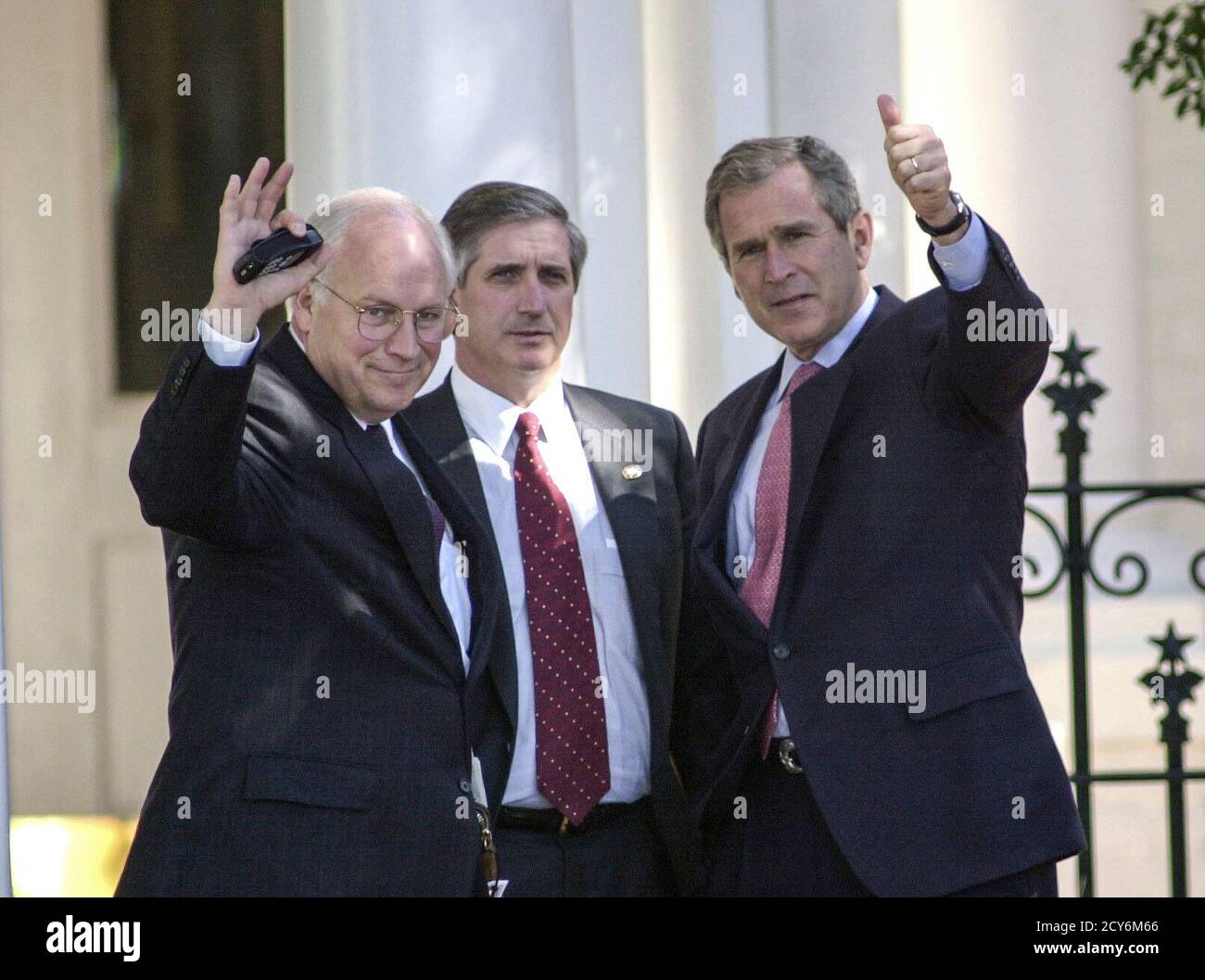 November 9, 2000: Austin, Texas 09NOV00: DICK CHENEY and GEORGE BUSH ...