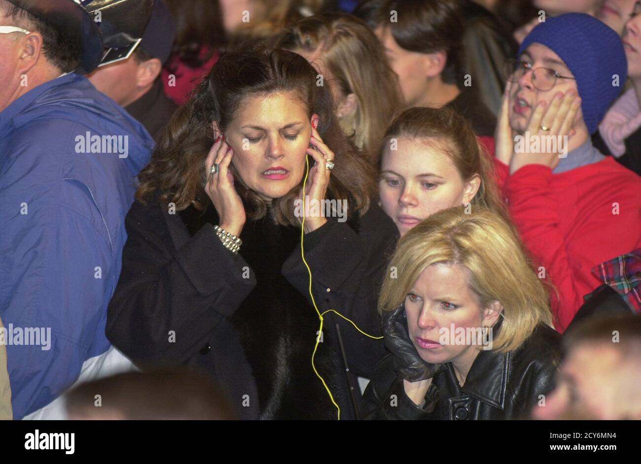 November 7, 2000: Austin, Texas 07NOV00: Crowds gather in downtown ...