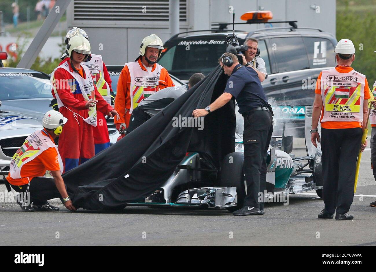 Car track fire hi-res stock photography and images - Alamy