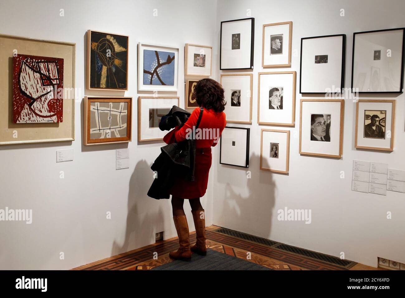 Surrealists paris hi-res stock photography and images - Alamy