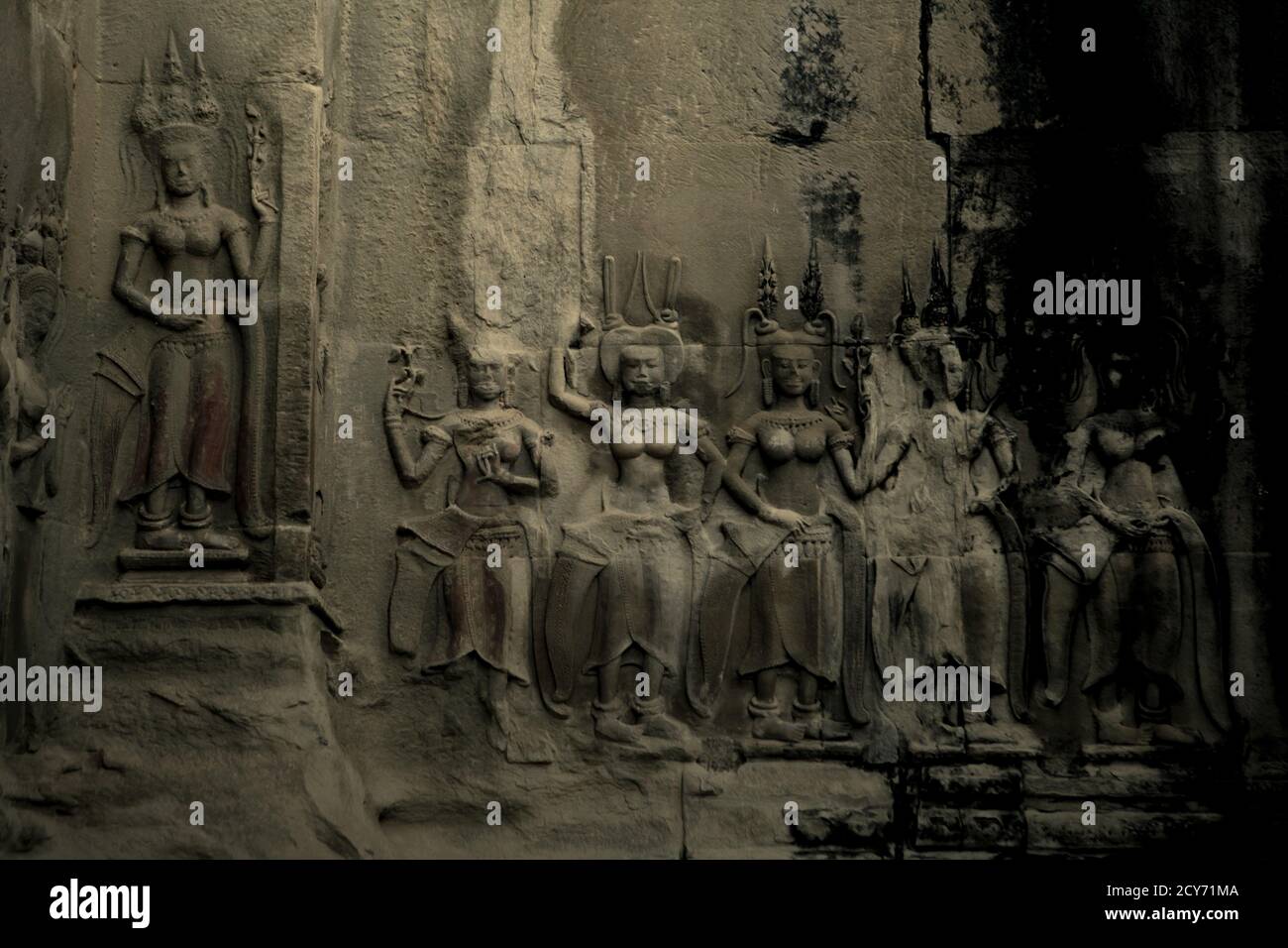 Apsara figures hi-res stock photography and images - Alamy