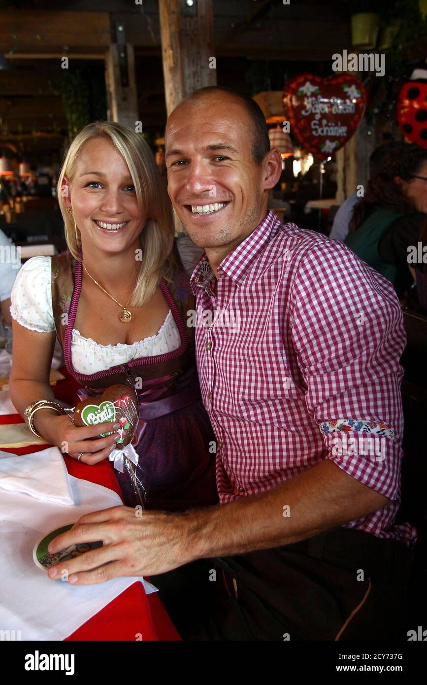 Arjen robben and bernadien hi-res stock photography and images - Alamy