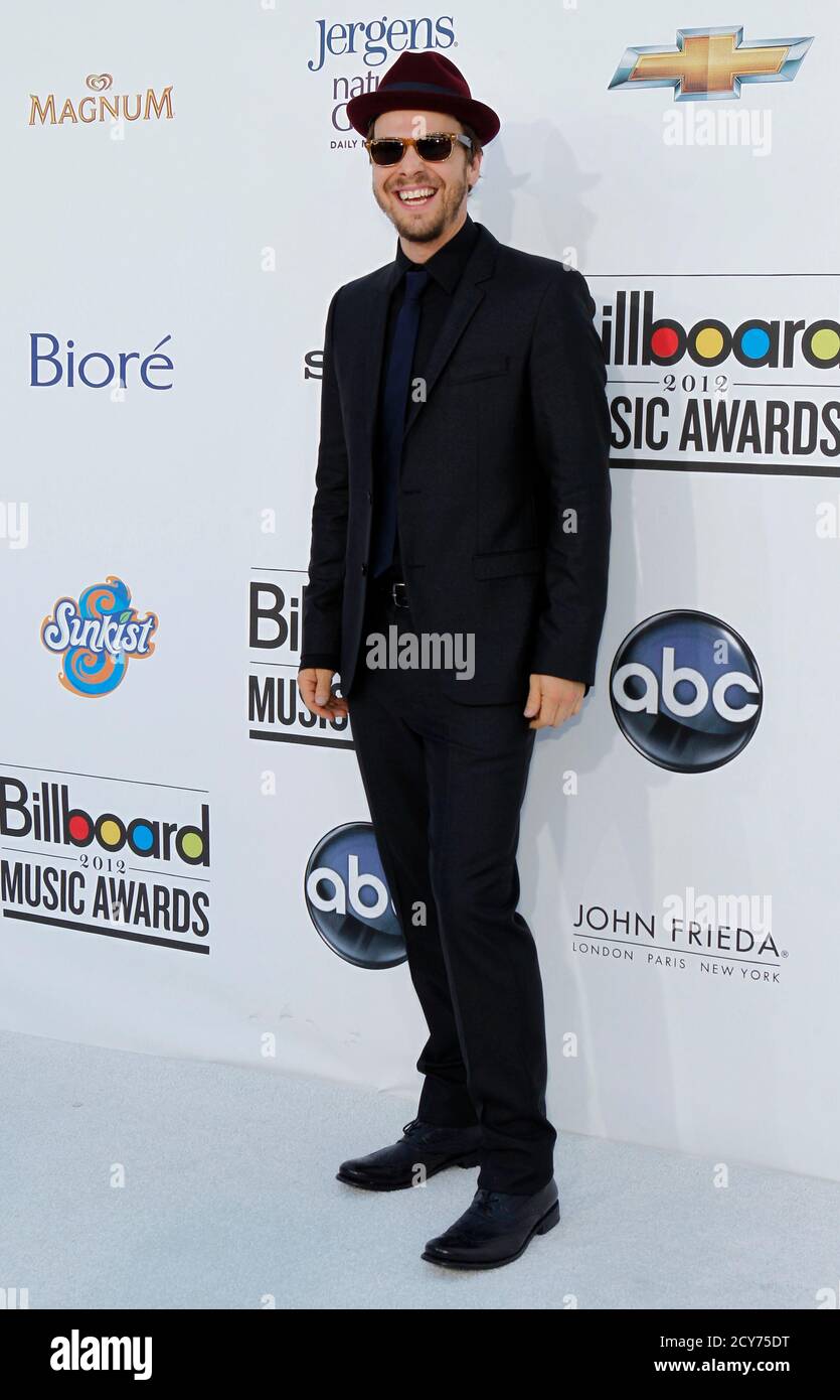 Arts culture and entertainment red carpet hi-res stock photography and ...