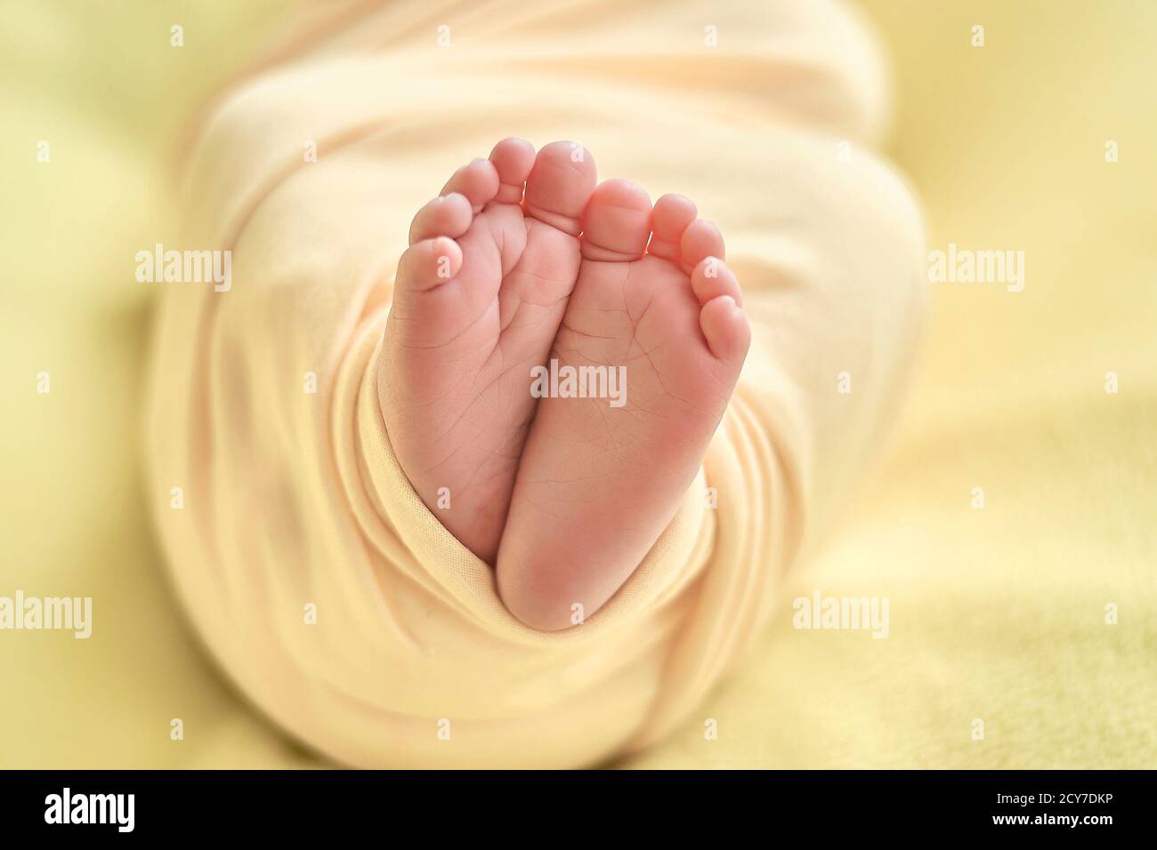 Babys fingers hi-res stock photography and images - Alamy