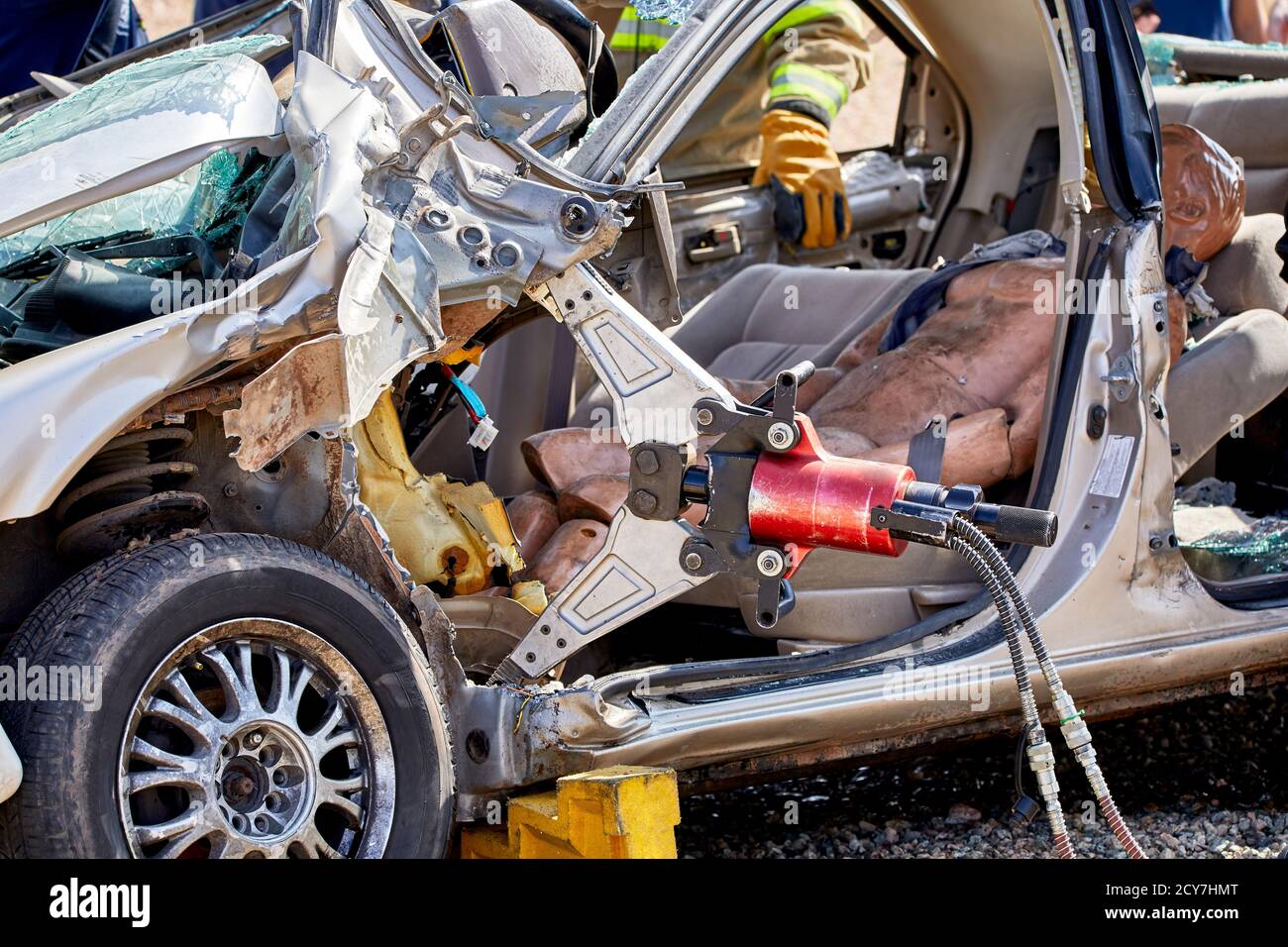 Jaws of life hi-res stock photography and images - Alamy