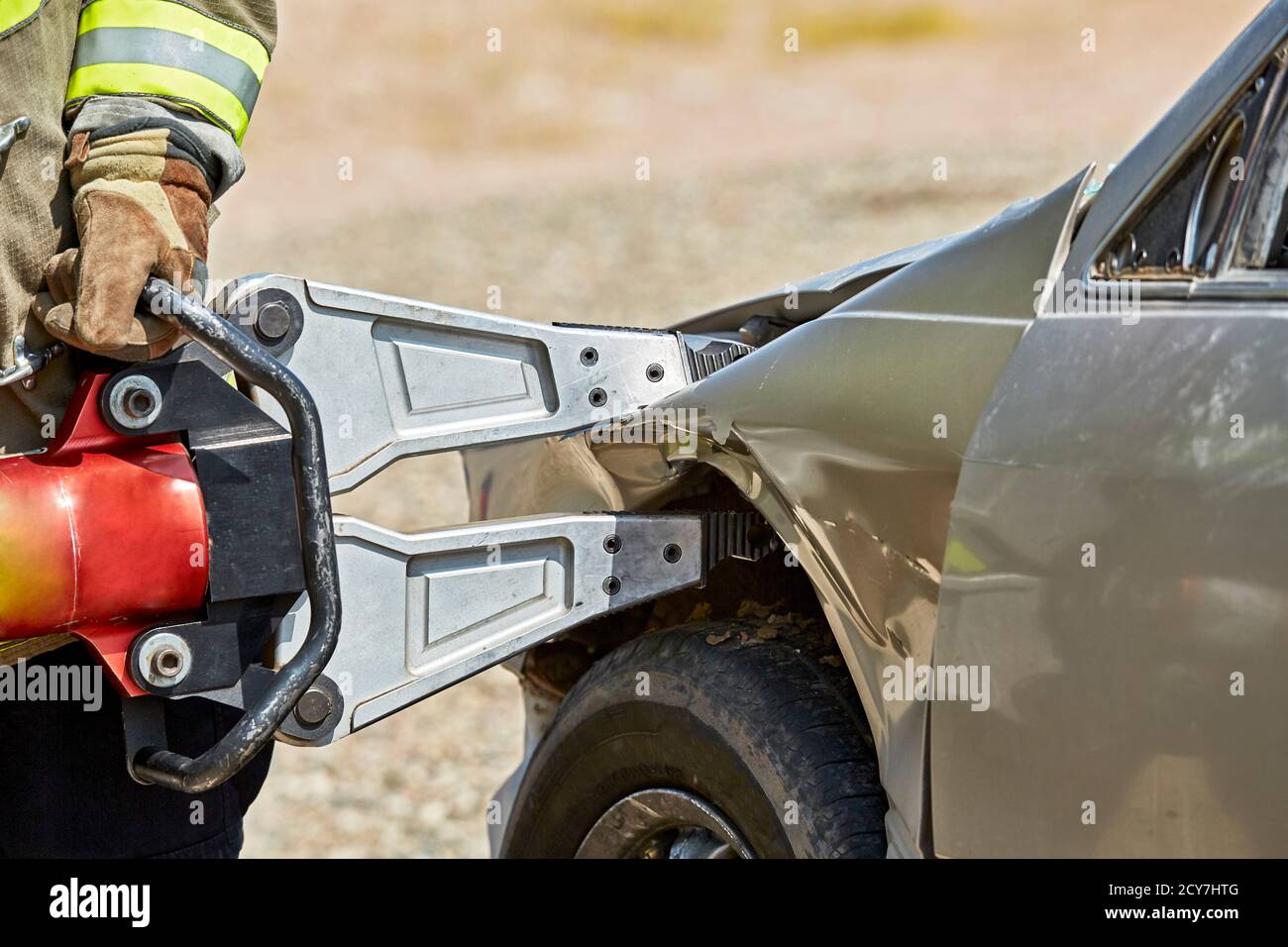 Jaws of life hi-res stock photography and images - Alamy
