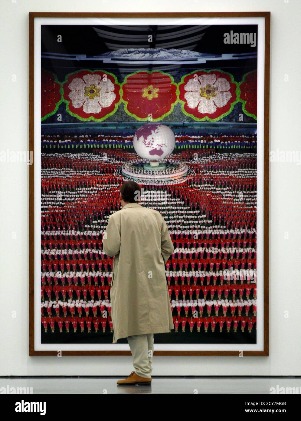 Andreas gursky pyongyang hi-res stock photography and images - Alamy