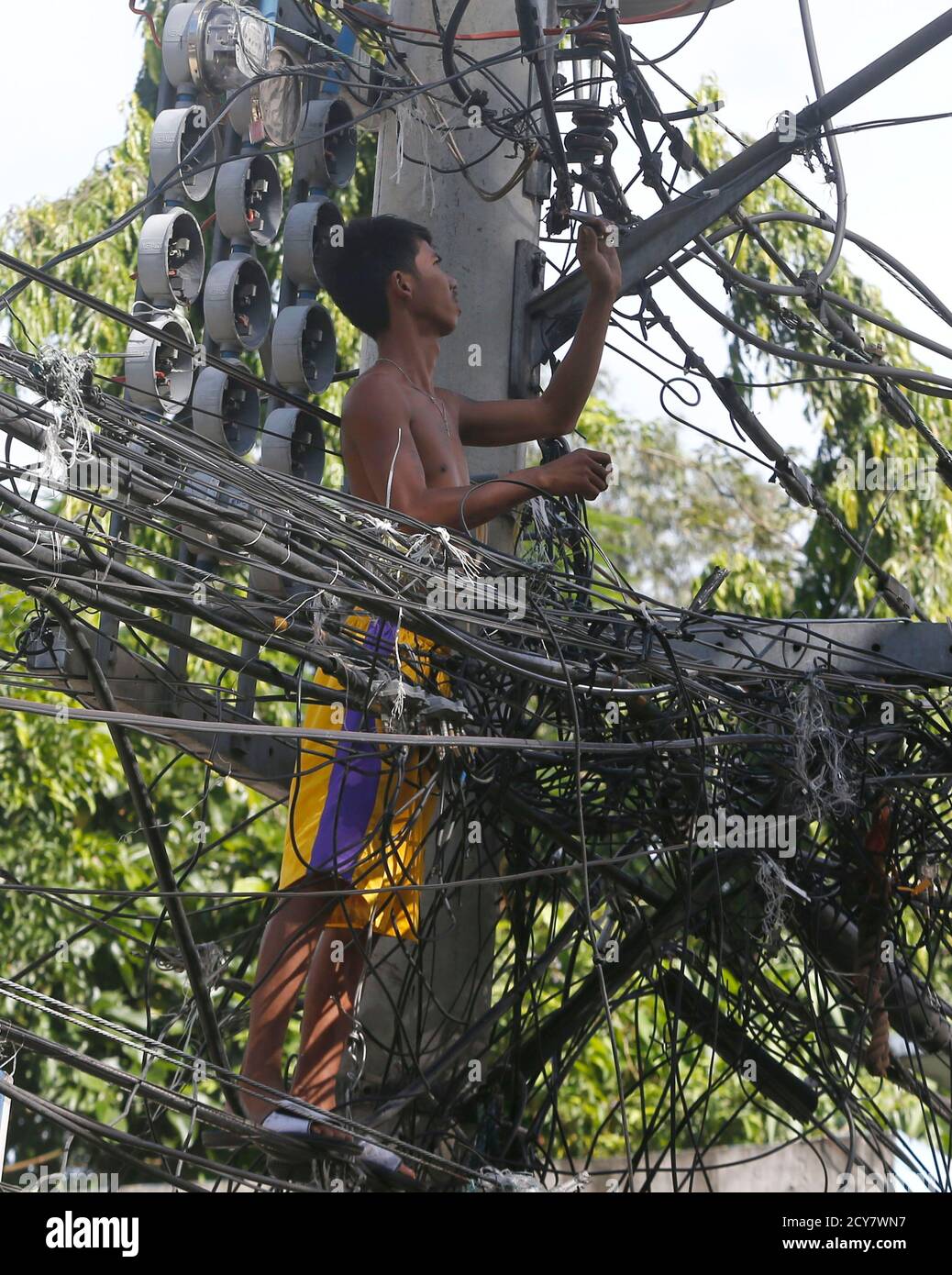 Power shortage power lines hi-res stock photography and images - Alamy