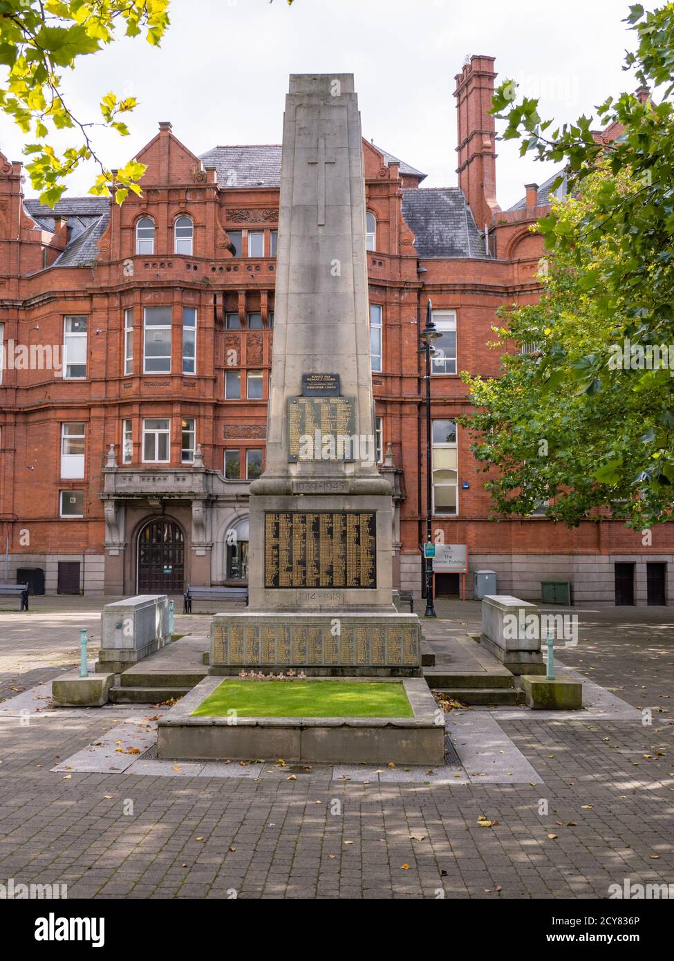 01.010.2020 st Helens, Merseyside, UK. St Helens cenataph pillar near ...