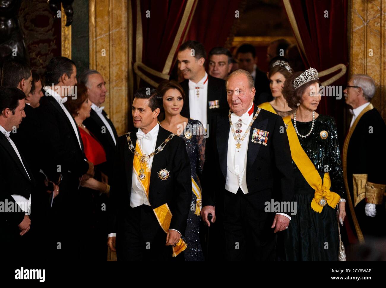 Spain royal palace throne room hi-res stock photography and images - Alamy