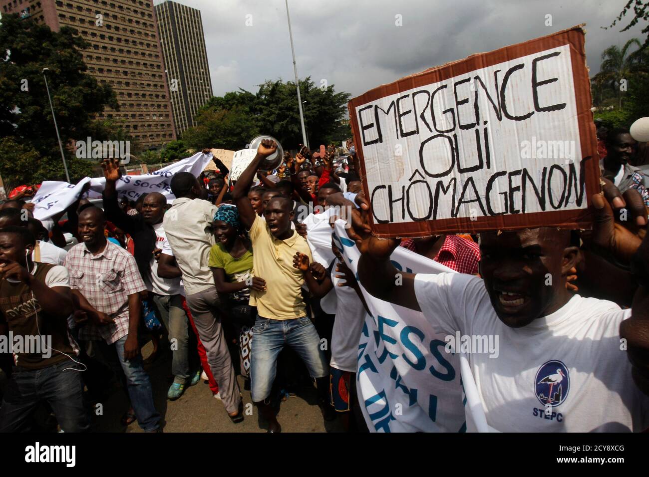 Consumer conflicts hi-res stock photography and images - Alamy