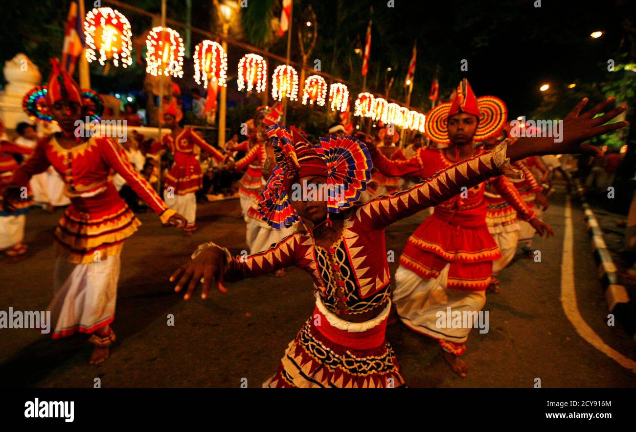 Navam poya hi-res stock photography and images - Alamy