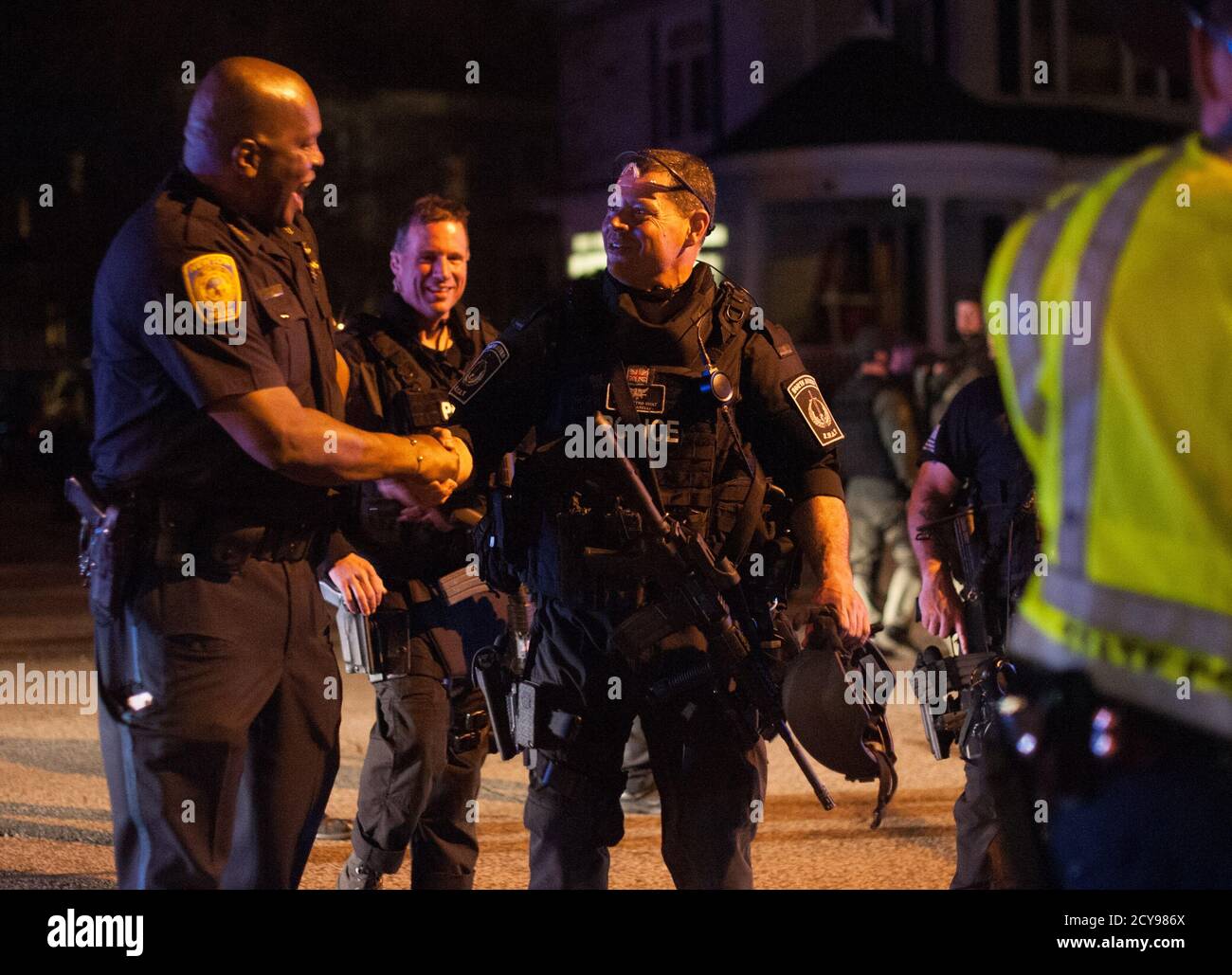 Swat team incident hi-res stock photography and images - Alamy