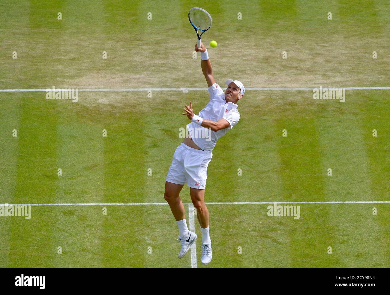 Tennis overhead smash wimbledon hi-res stock photography and images - Alamy