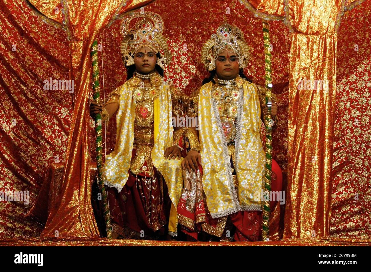 Indian demon king ravana hi-res stock photography and images - Alamy