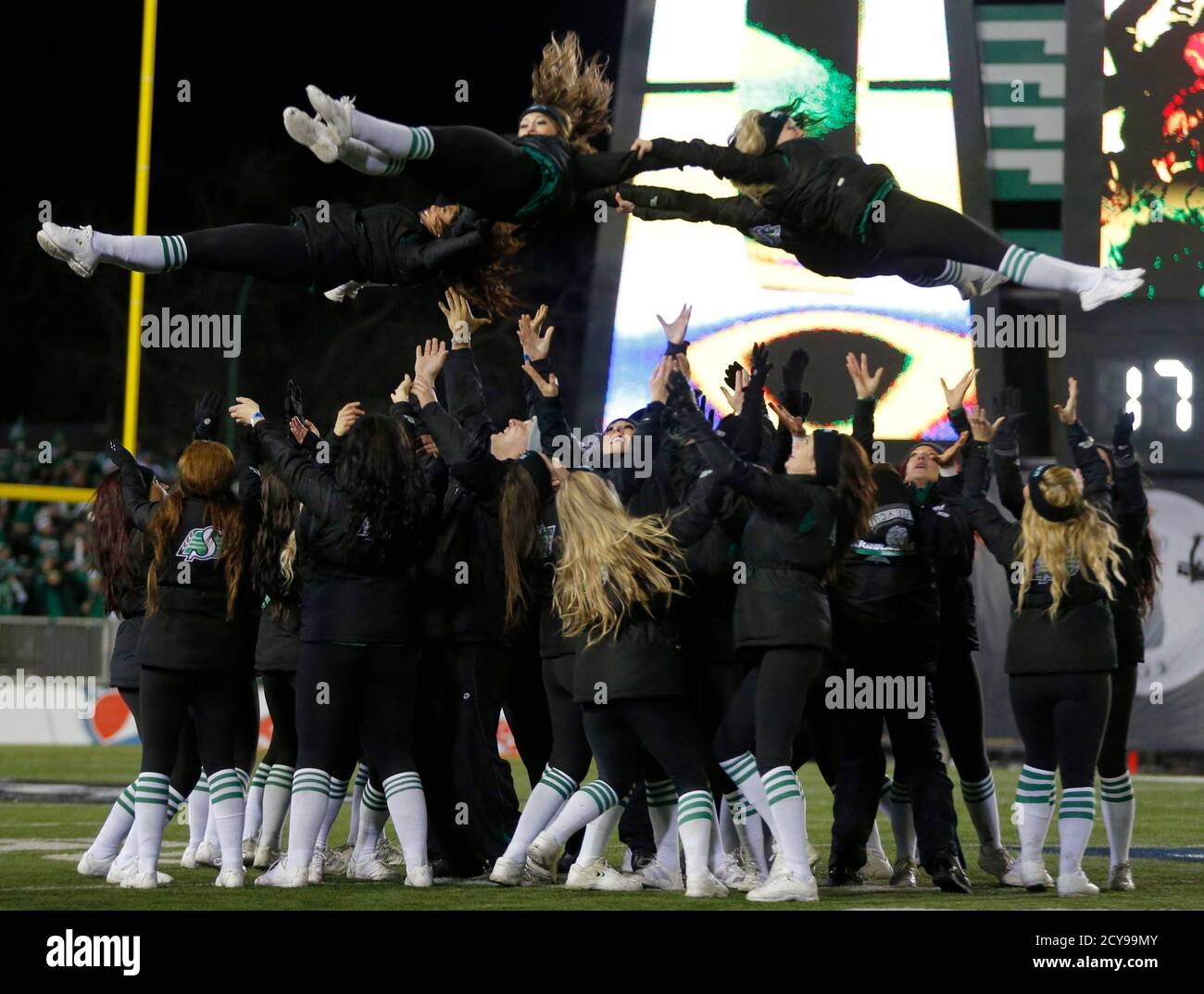 Cfl cheerleaders hi-res stock photography and images - Alamy