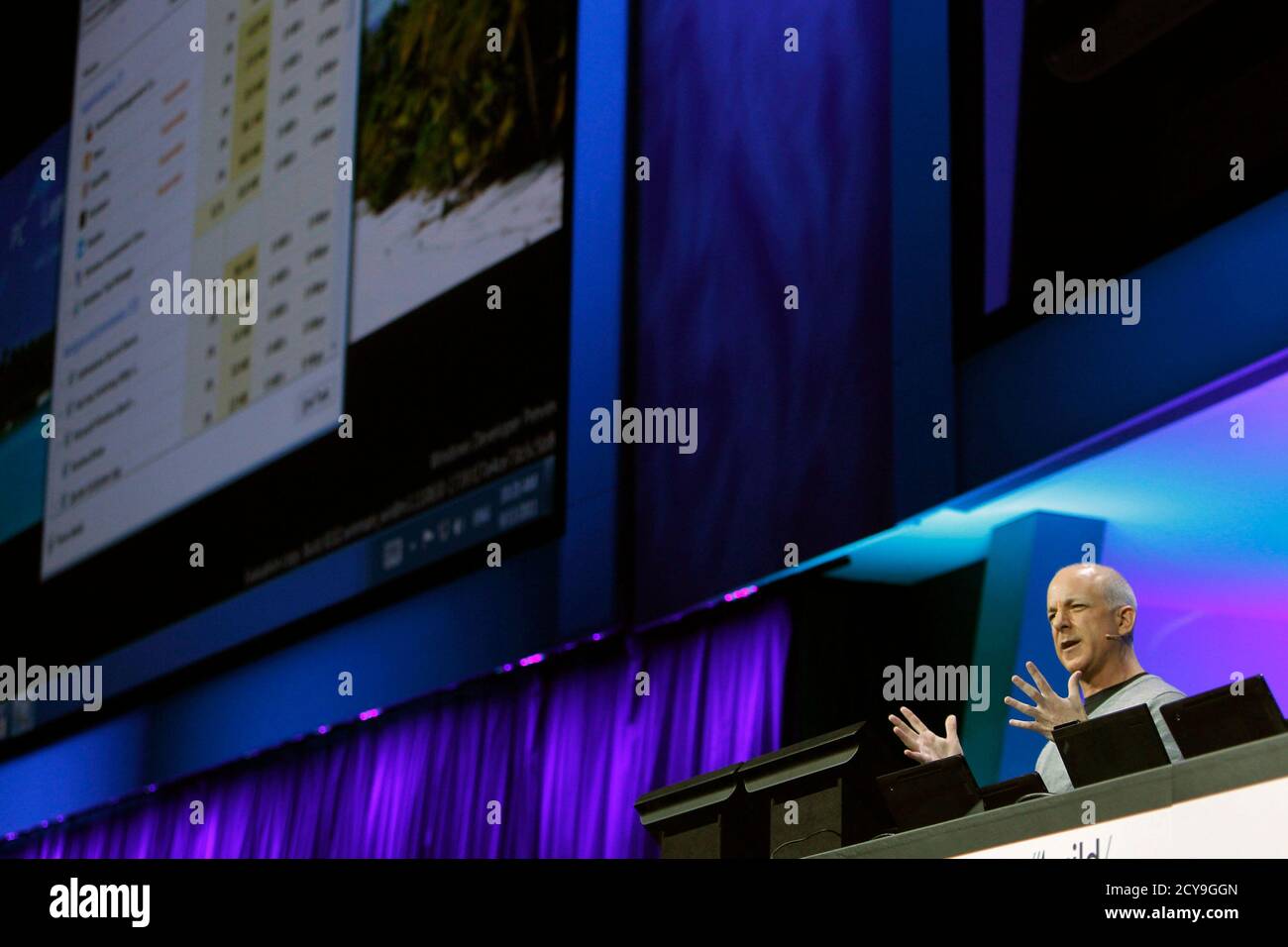 Windows build in conference hi-res stock photography and images - Alamy