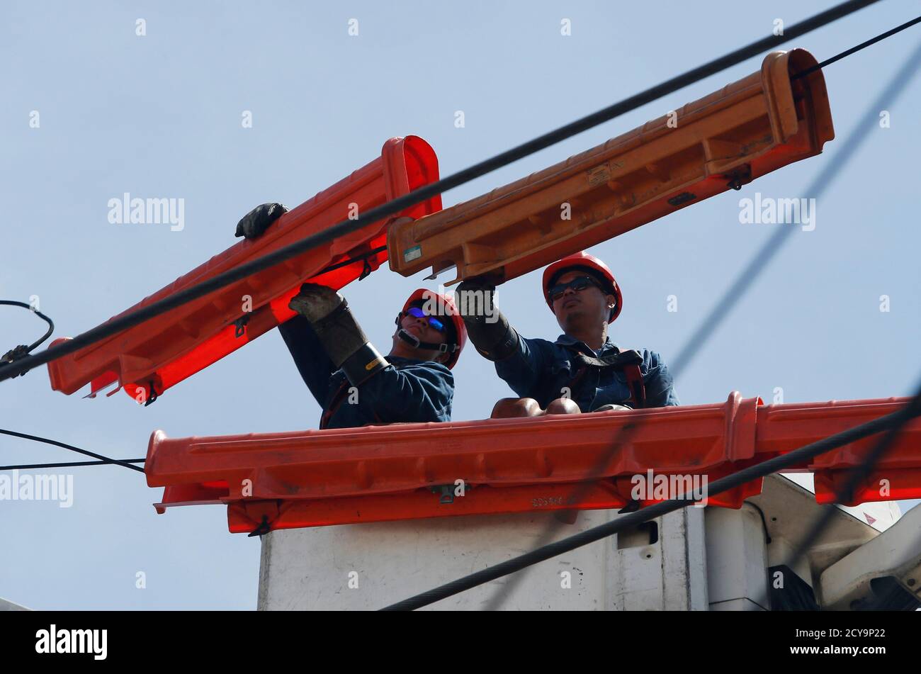 Manila power lines hi-res stock photography and images - Alamy