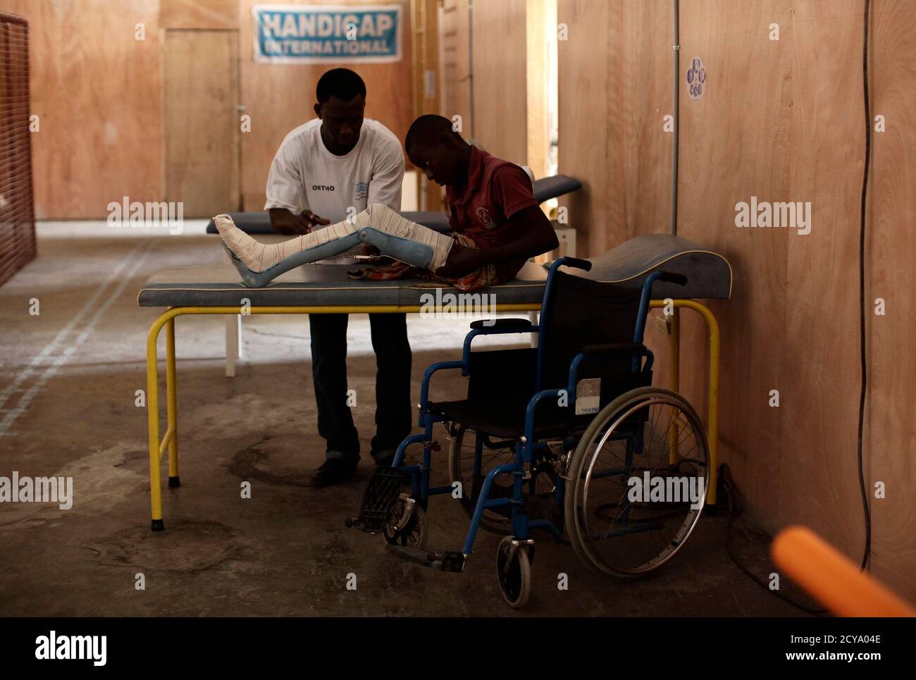 Rehabilitation therapy amputee hi-res stock photography and images - Alamy