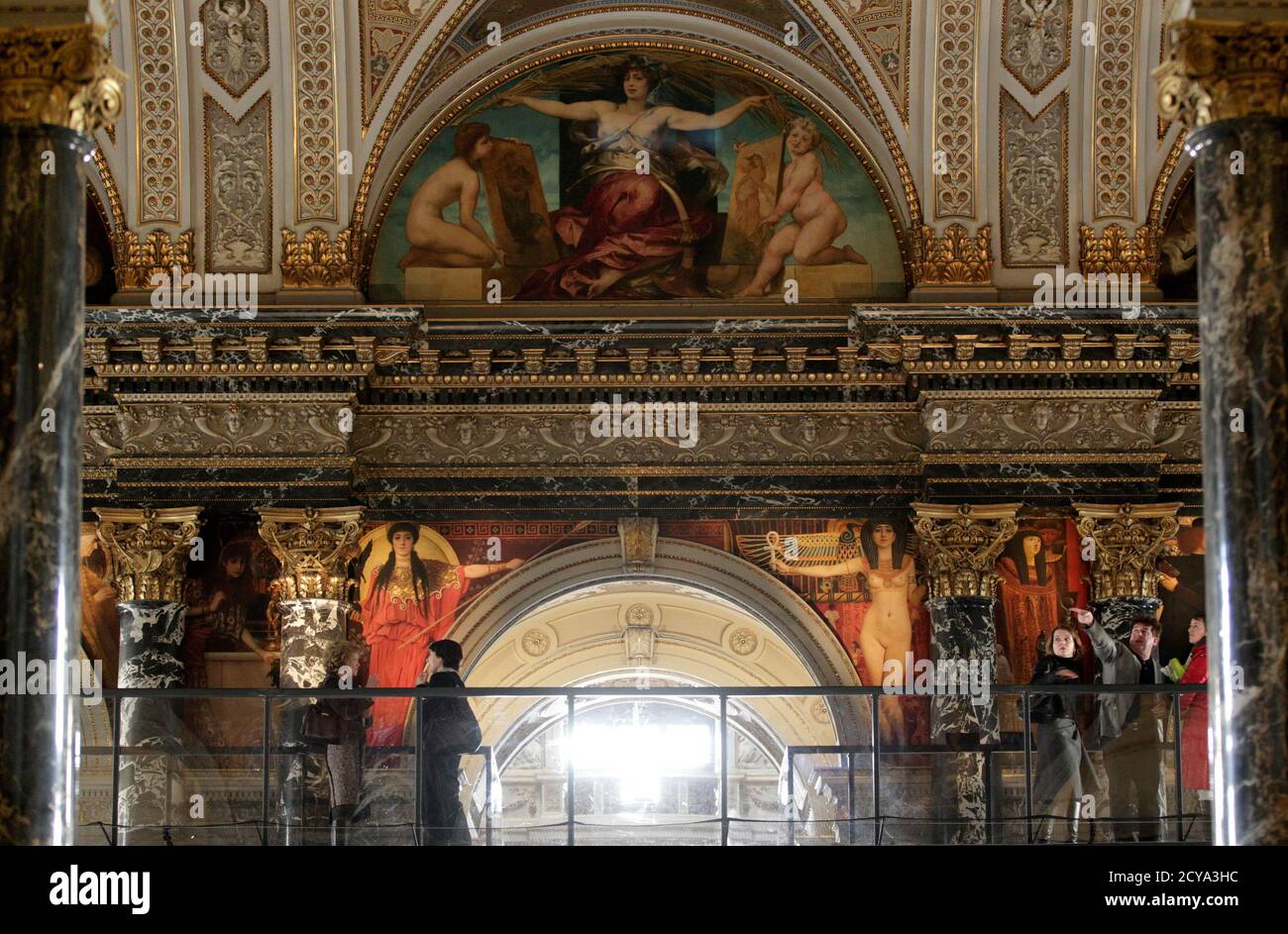 Klimt kunsthistorisches museum vienna hi-res stock photography and ...