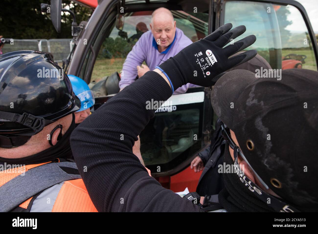 Aylesbury Vale, UK. 1st October, 2020. A National Eviction Team bailiff ...