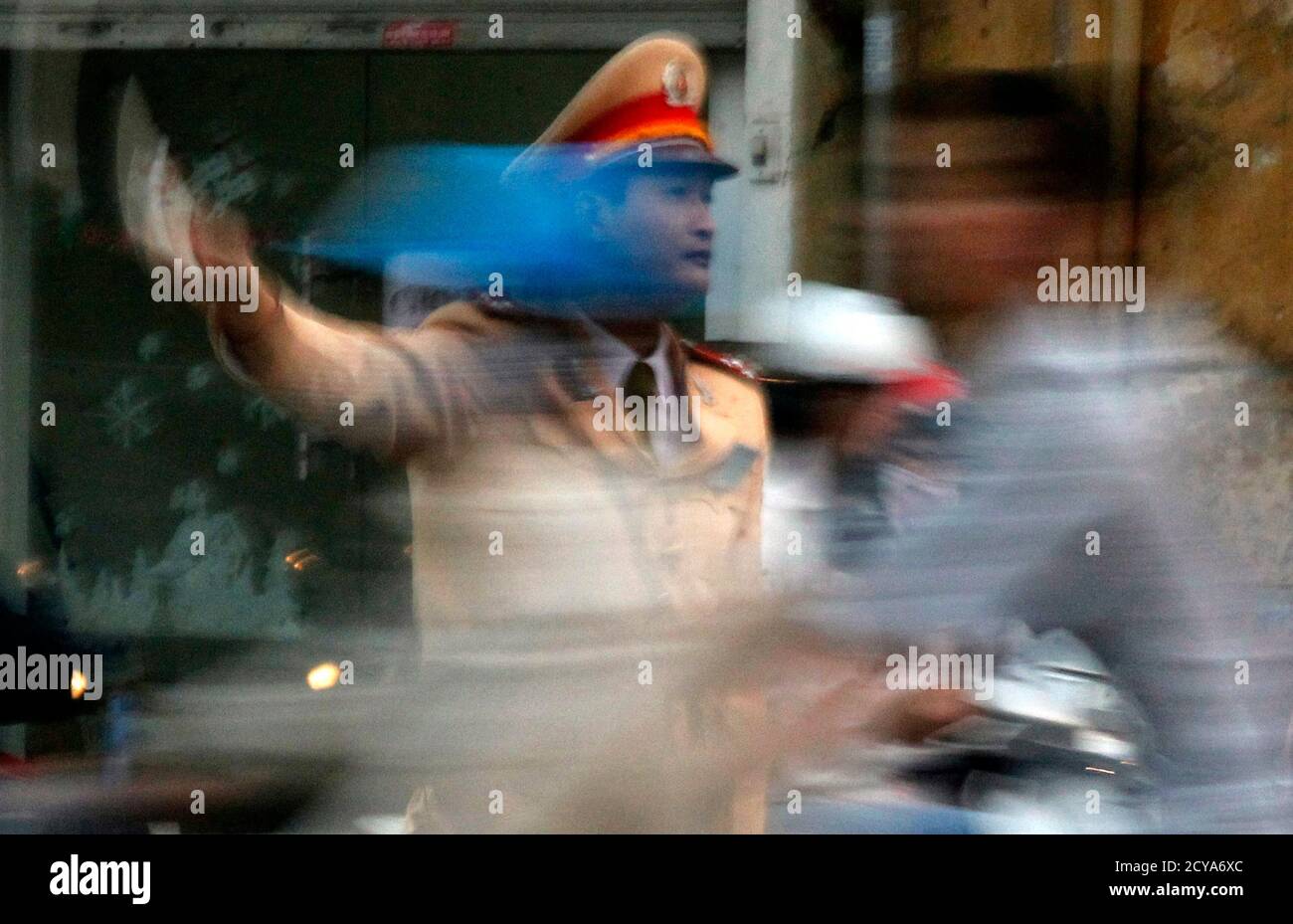 Vietnamese traffic police hi-res stock photography and images - Alamy