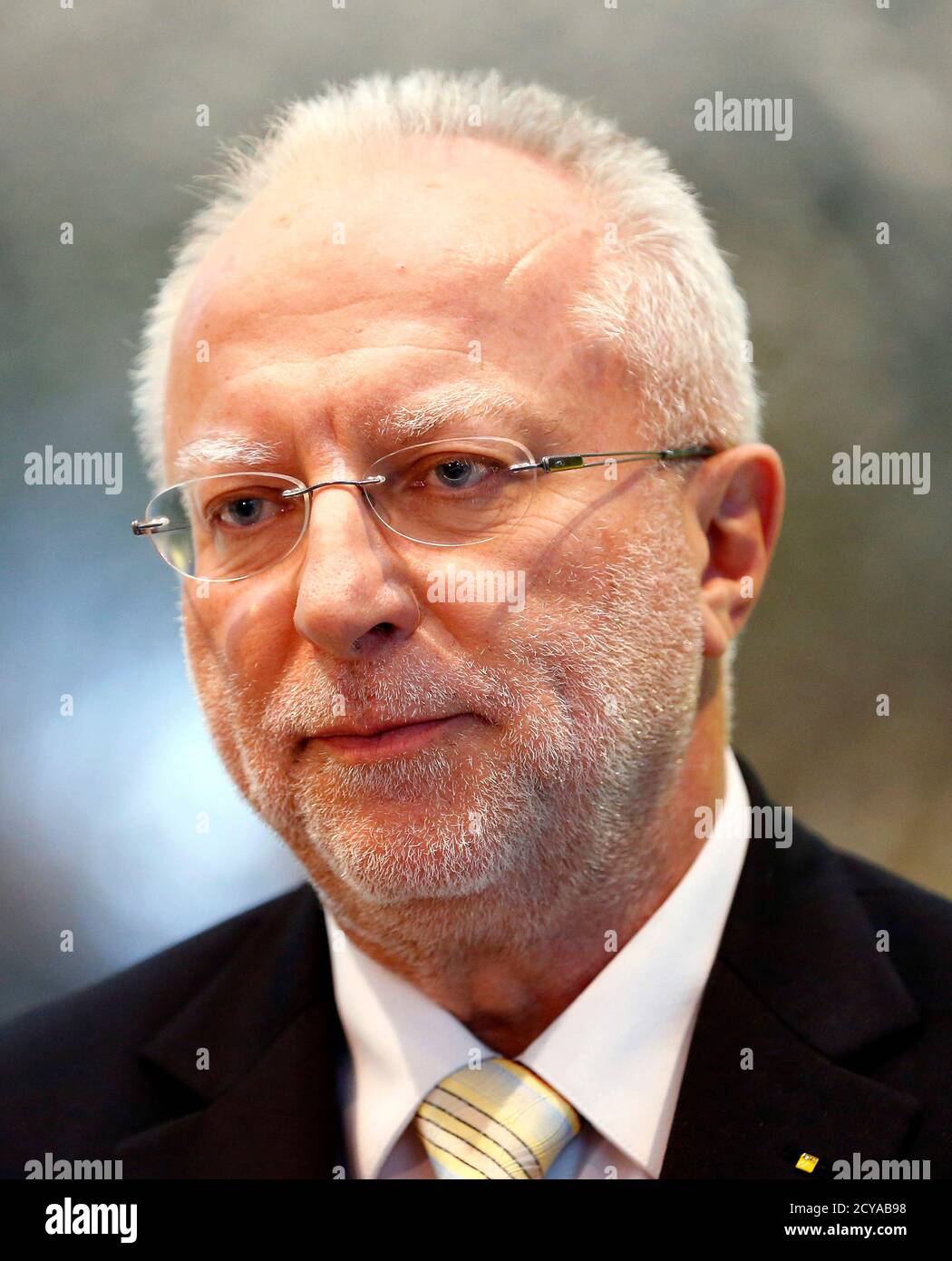 Identify survey hi-res stock photography and images - Alamy