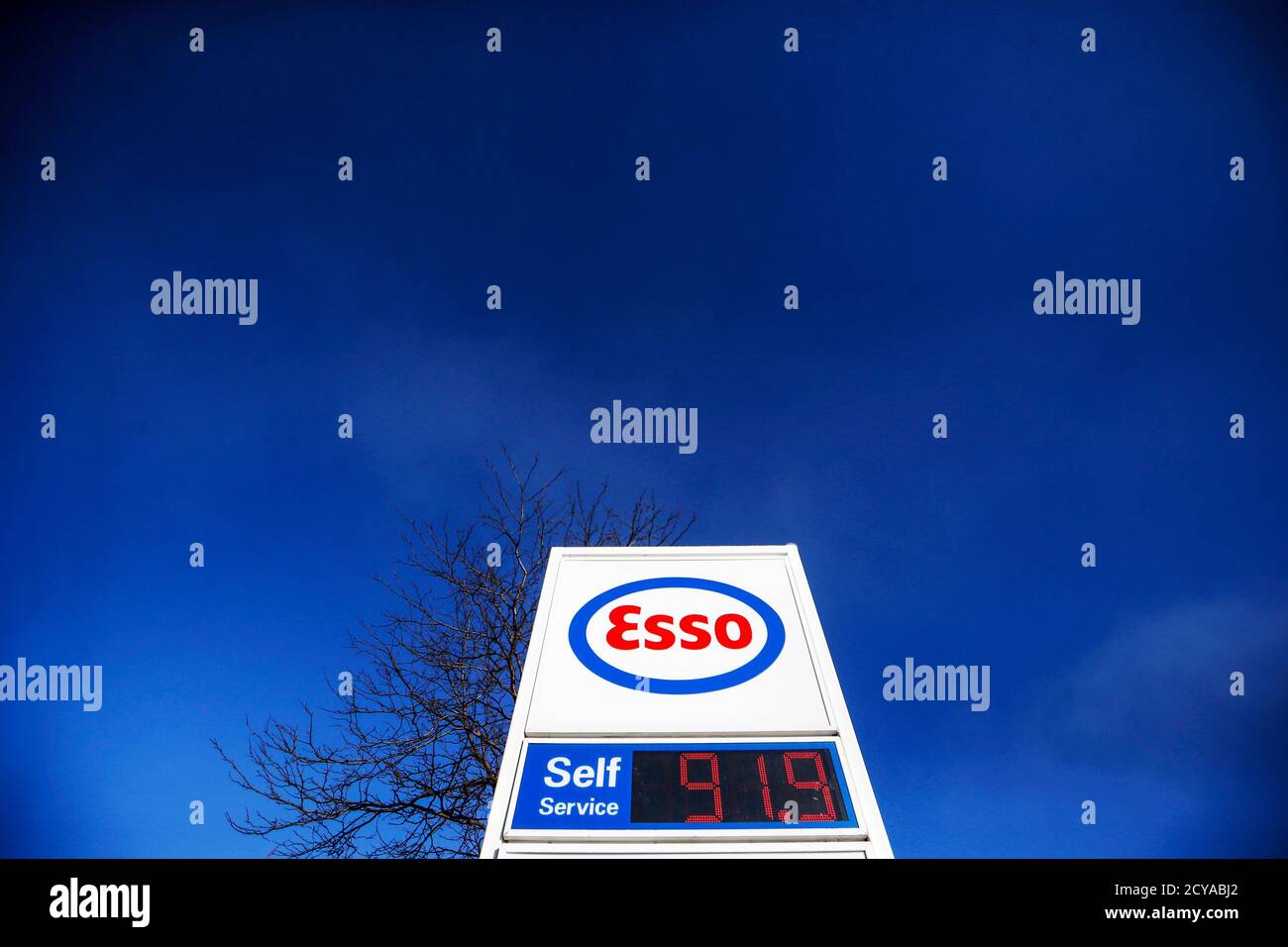 Imperial gas station hi-res stock photography and images - Alamy