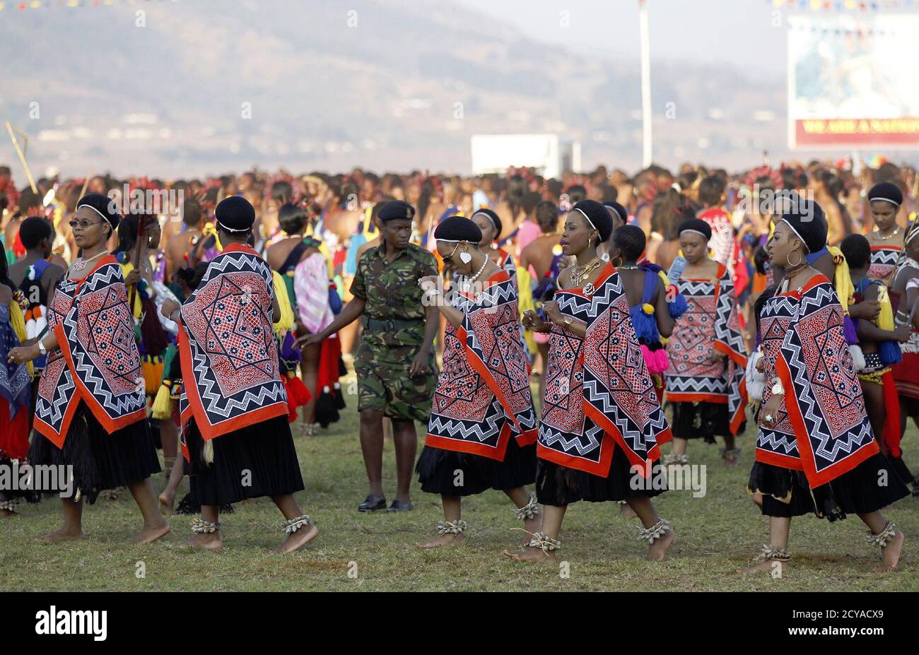 Swaziland reed dance girls hi-res stock photography and images - Alamy