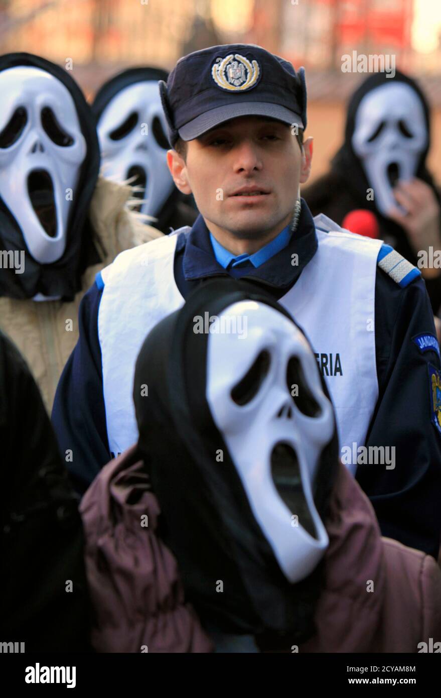 Police negotiator hi-res stock photography and images - Alamy