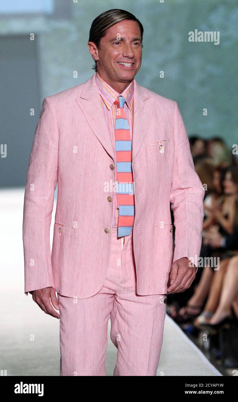 Puerto rican fashion model hi-res stock photography and images - Alamy