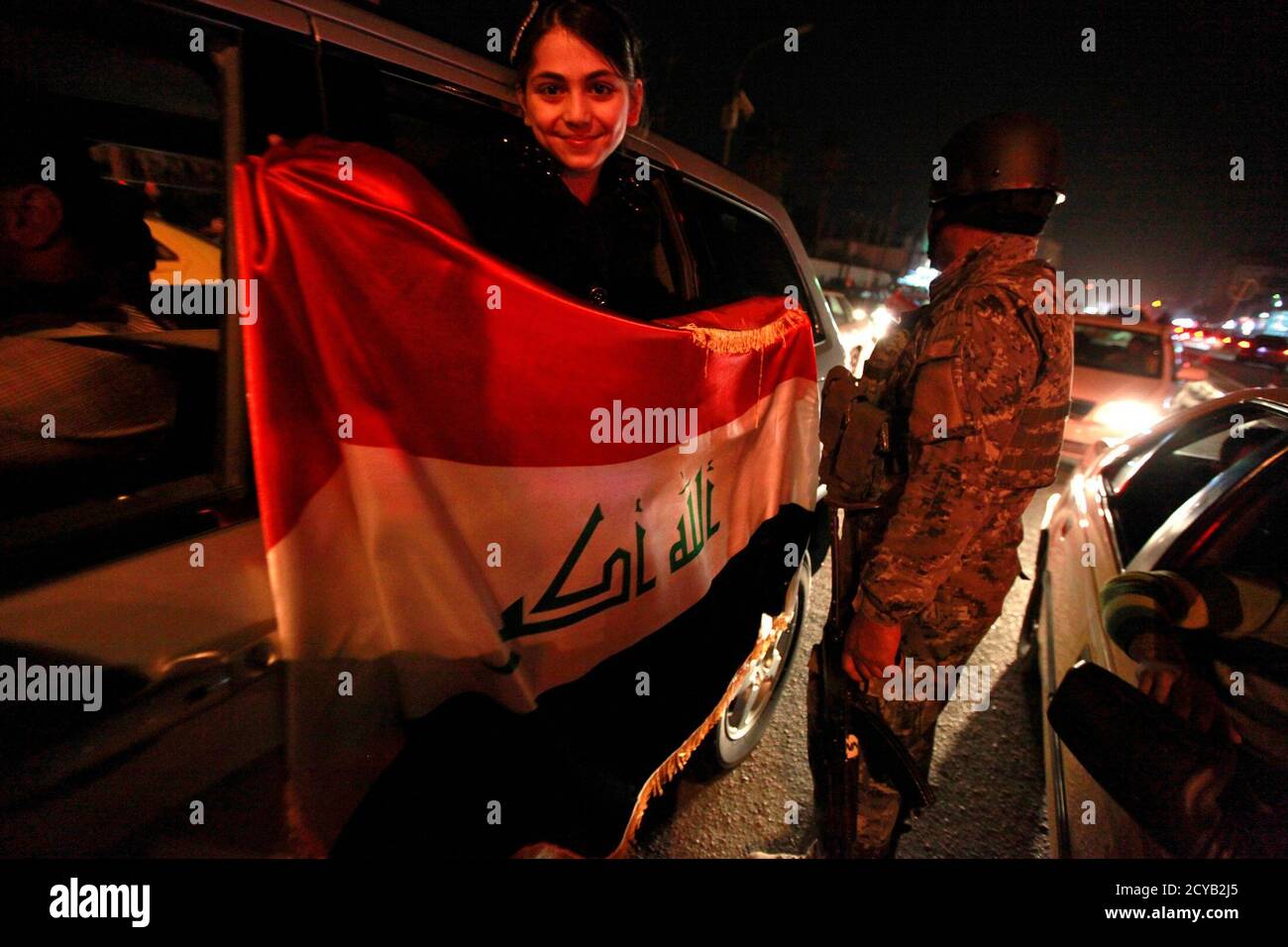Iraqi celebrates victory flag hi-res stock photography and images - Alamy