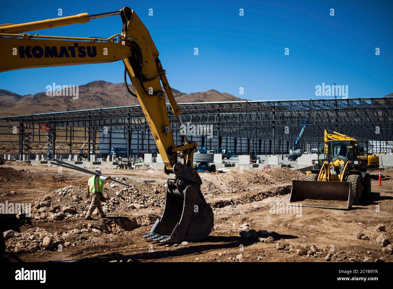 Tesla battery plant nevada hi-res stock photography and images - Alamy
