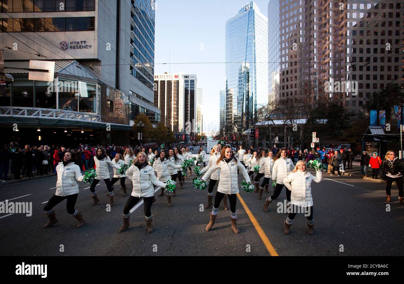 Cfl Cheerleaders High Resolution Stock Photography and Images - Alamy