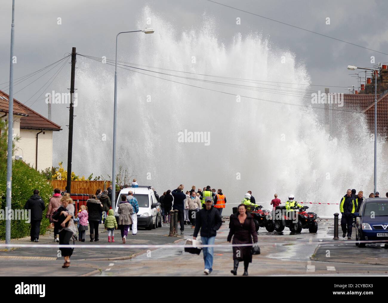 Burst main hi-res stock photography and images - Alamy