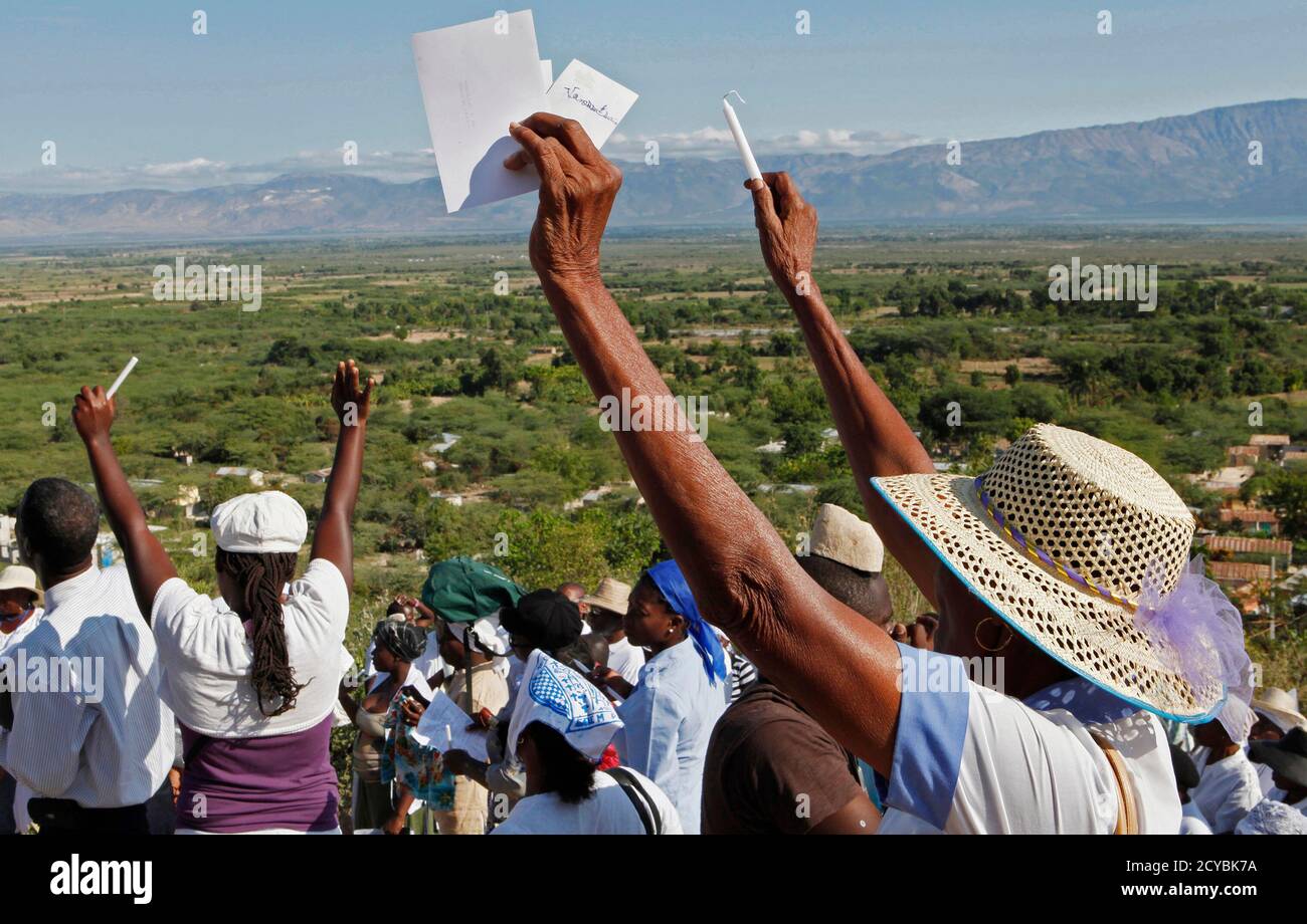 Fourteen Stations Of The Cross High Resolution Stock Photography and ...
