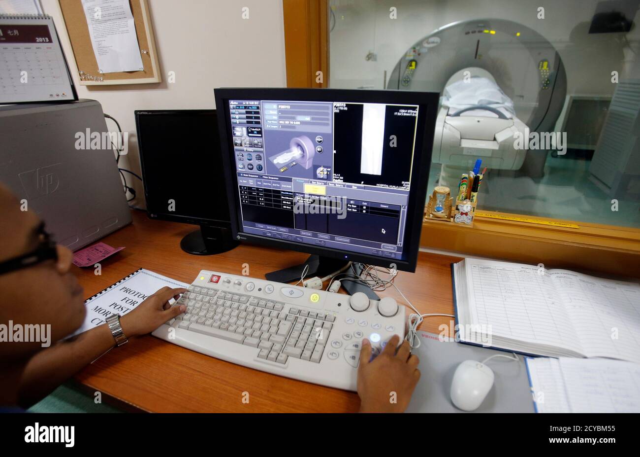 Mortuary Post Mortem High Resolution Stock Photography and Images - Alamy