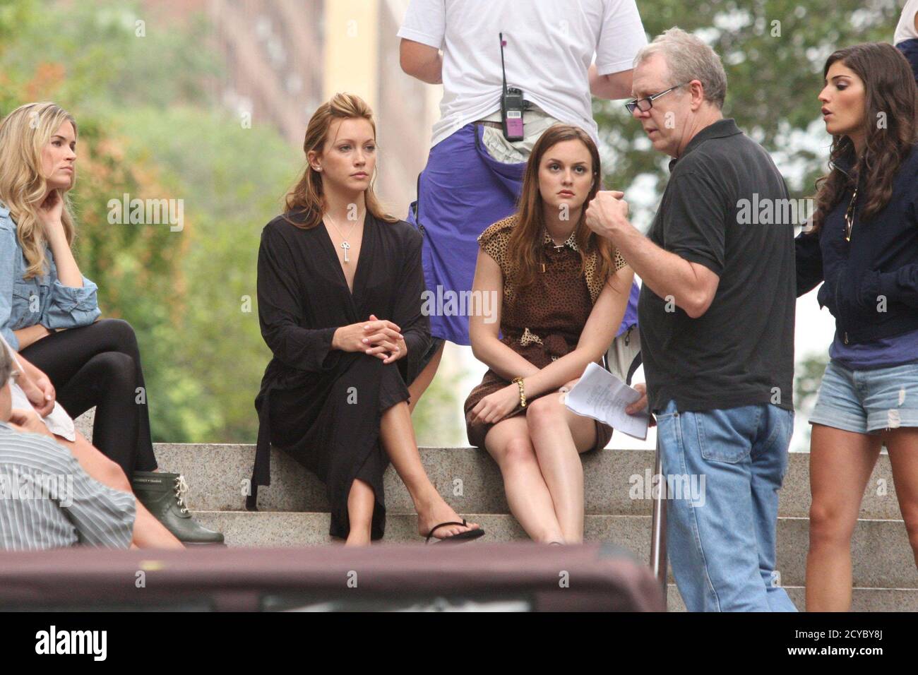 Alice Callahan Katie Cassidy Leighton Meester And Amanda Setton Filming The Cws Gossip Girl