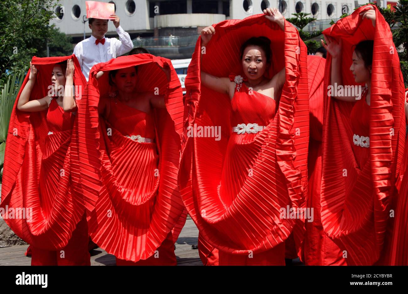 Revolutionary costumes hi-res stock photography and images - Alamy